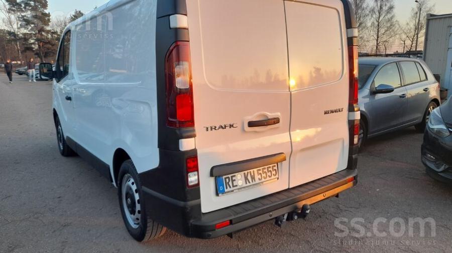 Balts Renault Trafic 2019 Rīga, ar dzinēja tilpumu 1.60 L un nobraukumu 173 tūkst. km par 8800 €, foto 7 vietnē AUTOMOTO.COM.LV