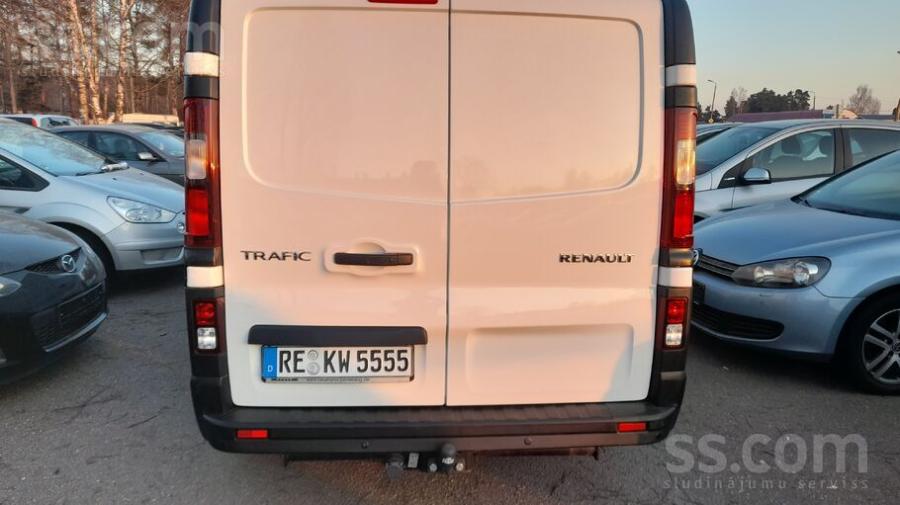 Balts Renault Trafic 2019 Rīga, ar dzinēja tilpumu 1.60 L un nobraukumu 173 tūkst. km par 8800 €, foto 8 vietnē AUTOMOTO.COM.LV