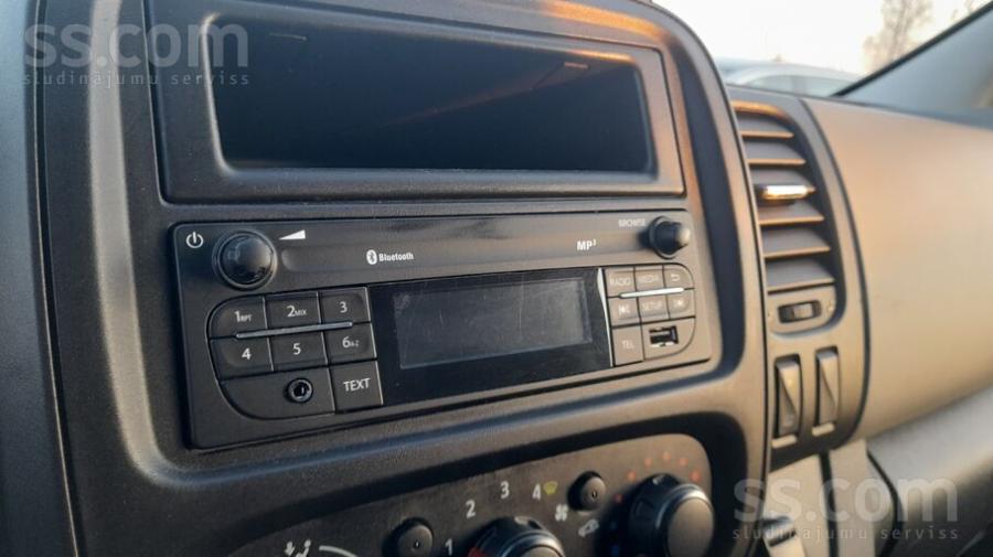Balts Renault Trafic 2019 Rīga, ar dzinēja tilpumu 1.60 L un nobraukumu 173 tūkst. km par 8800 €, foto 15 vietnē AUTOMOTO.COM.LV