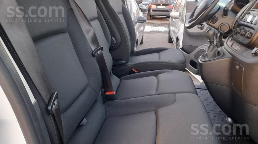 Balts Renault Trafic 2019 Rīga, ar dzinēja tilpumu 1.60 L un nobraukumu 173 tūkst. km par 8800 €, foto 23 vietnē AUTOMOTO.COM.LV