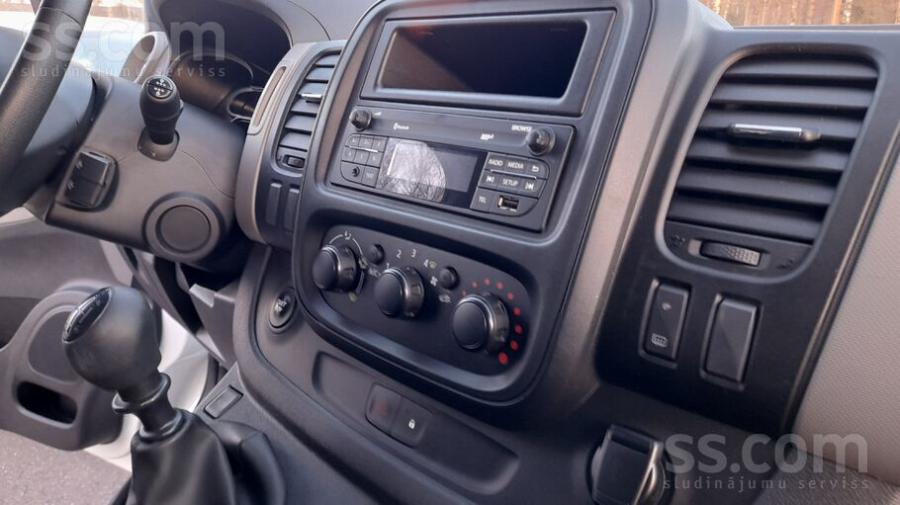 Balts Renault Trafic 2019 Rīga, ar dzinēja tilpumu 1.60 L un nobraukumu 173 tūkst. km par 8800 €, foto 24 vietnē AUTOMOTO.COM.LV