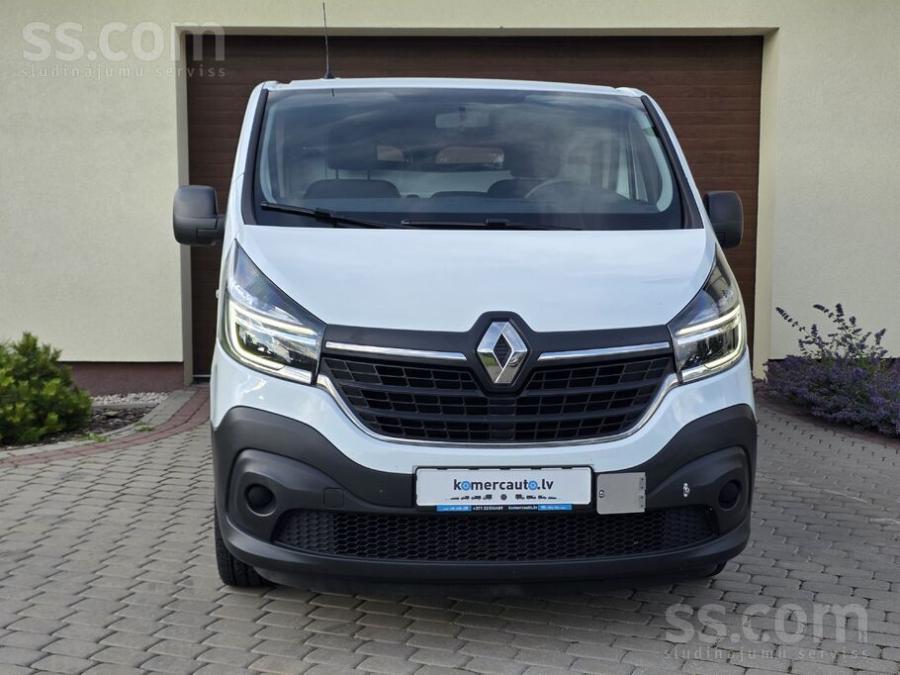 White Renault Trafic 2019 in Riga, with an engine capacity of 1.60 L and mileage of 114 thousand km for 12950 €, photo 3 on AUTOMOTO.COM.LV