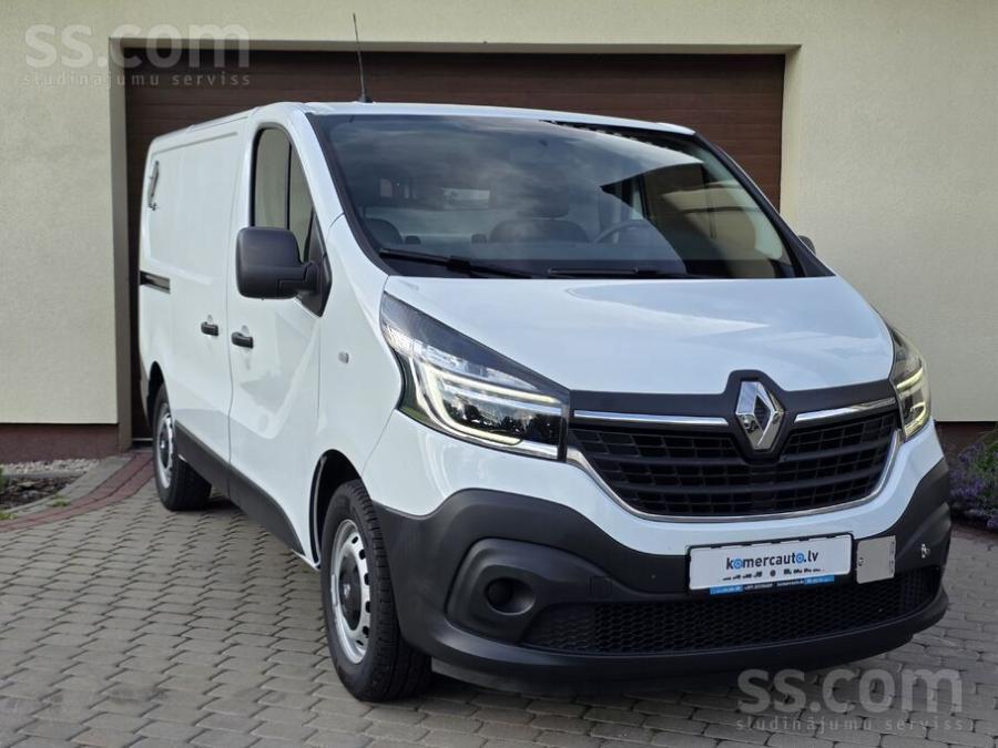 White Renault Trafic 2019 in Riga, with an engine capacity of 1.60 L and mileage of 114 thousand km for 12950 €, photo 4 on AUTOMOTO.COM.LV