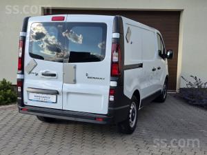 White Renault Trafic 2019 in Riga, with an engine capacity of 1.60 L and mileage of 114 thousand km for 12950 €, photo 8 on AUTOMOTO.COM.LV