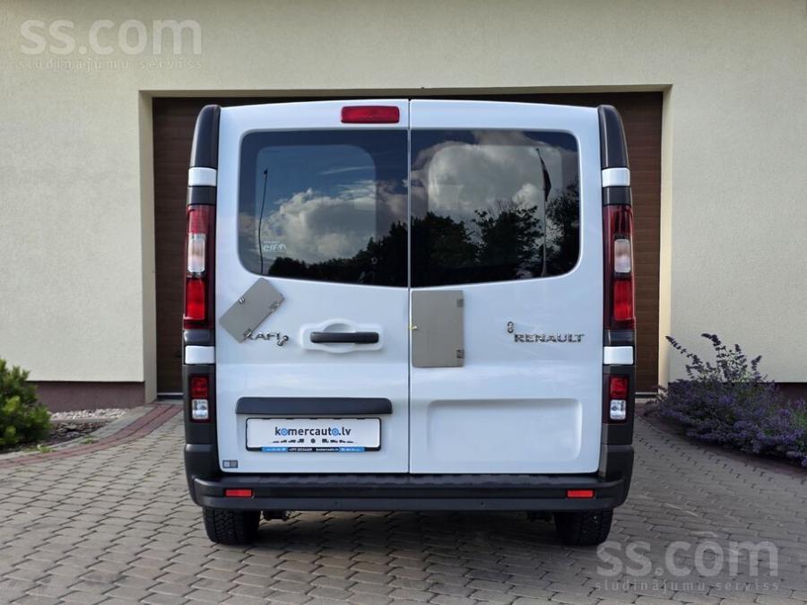 White Renault Trafic 2019 in Riga, with an engine capacity of 1.60 L and mileage of 114 thousand km for 12950 €, photo 9 on AUTOMOTO.COM.LV