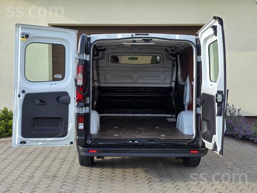 White Renault Trafic 2019 in Riga, with an engine capacity of 1.60 L and mileage of 114 thousand km for 12950 €, photo 10 on AUTOMOTO.COM.LV