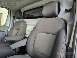 White Renault Trafic 2019 in Riga, with an engine capacity of 1.60 L and mileage of 114 thousand km for 12950 €, photo 13 on AUTOMOTO.COM.LV