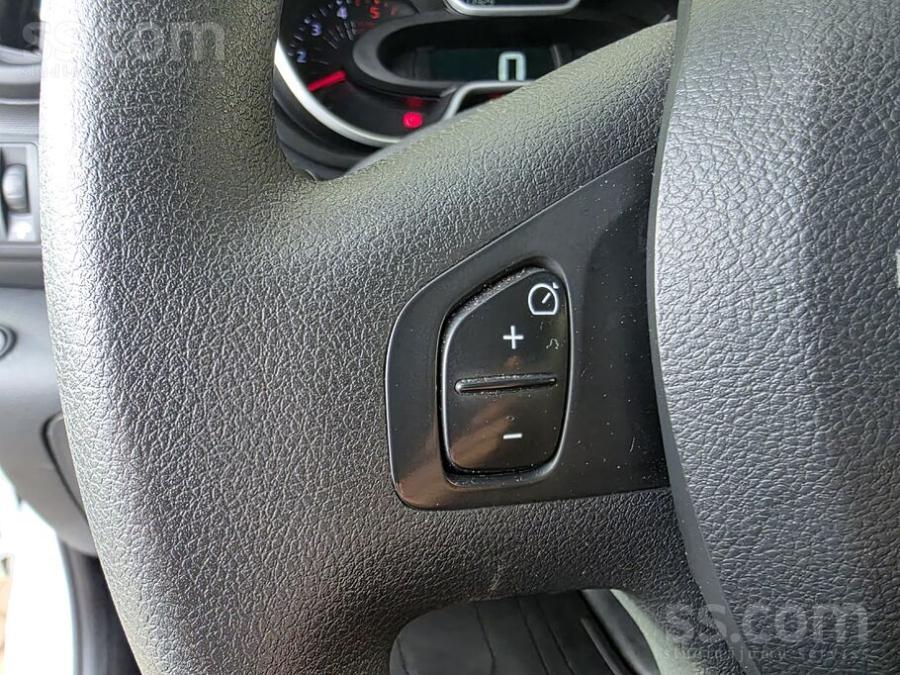 White Renault Trafic 2019 in Riga, with an engine capacity of 1.60 L and mileage of 114 thousand km for 12950 €, photo 22 on AUTOMOTO.COM.LV