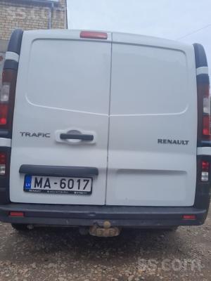White Renault Trafic 2019 in Riga, with an engine capacity of 1.60 L and mileage of 285 thousand km for 6600 €, photo 5 on AUTOMOTO.COM.LV