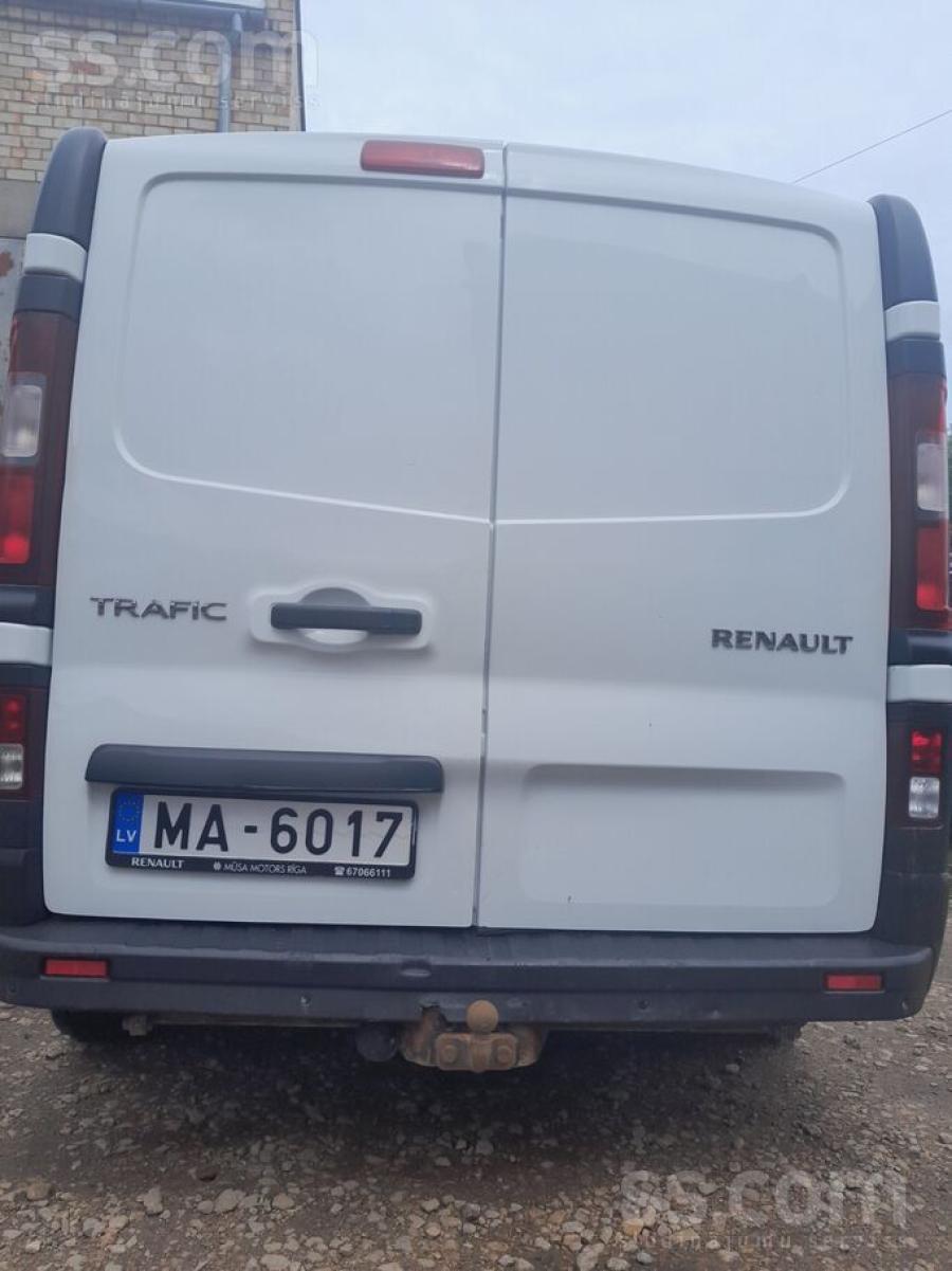White Renault Trafic 2019 in Riga, with an engine capacity of 1.60 L and mileage of 285 thousand km for 6600 €, photo 5 on AUTOMOTO.COM.LV