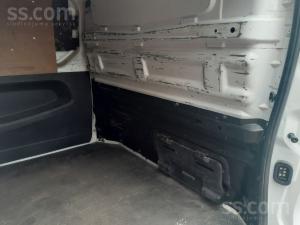 White Renault Trafic 2019 in Riga, with an engine capacity of 1.60 L and mileage of 285 thousand km for 6600 €, photo 6 on AUTOMOTO.COM.LV