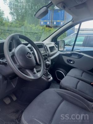 White Renault Trafic 2019 in Riga, with an engine capacity of 1.60 L and mileage of 285 thousand km for 6600 €, photo 8 on AUTOMOTO.COM.LV