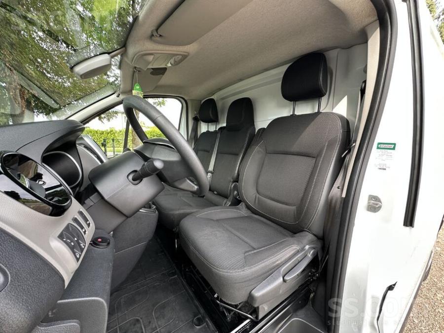 Balts Renault Trafic 2019 Rīga, ar dzinēja tilpumu 1.60 L un nobraukumu 130 tūkst. km par 9995 €, foto 15 vietnē AUTOMOTO.COM.LV