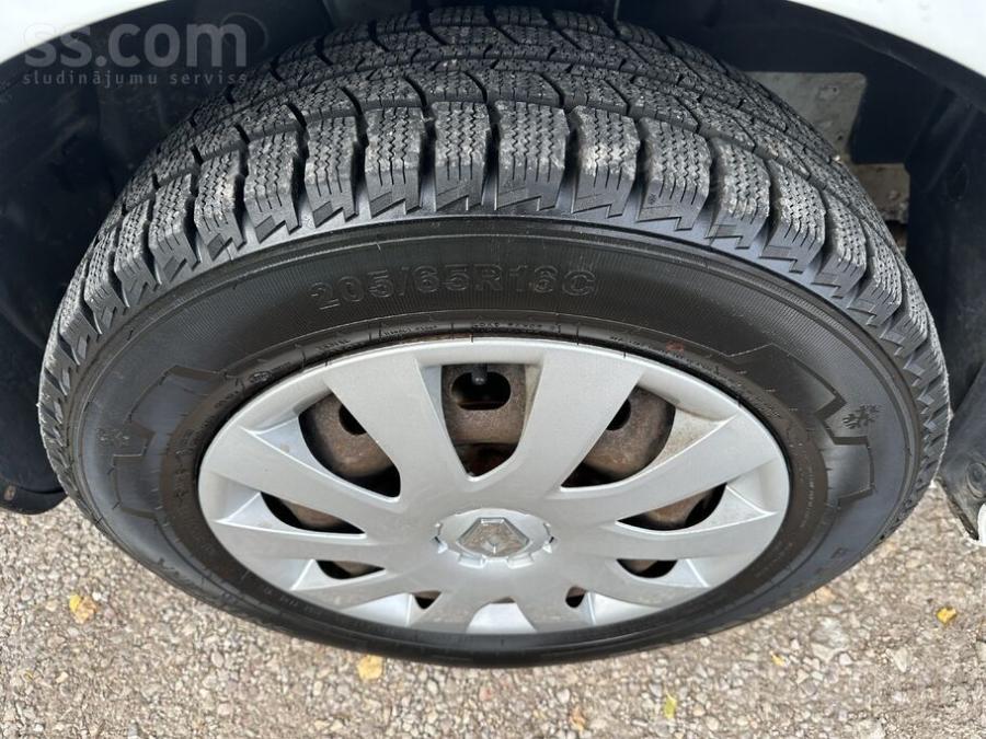 Balts Renault Trafic 2019 Rīga, ar dzinēja tilpumu 1.60 L un nobraukumu 130 tūkst. km par 9995 €, foto 27 vietnē AUTOMOTO.COM.LV