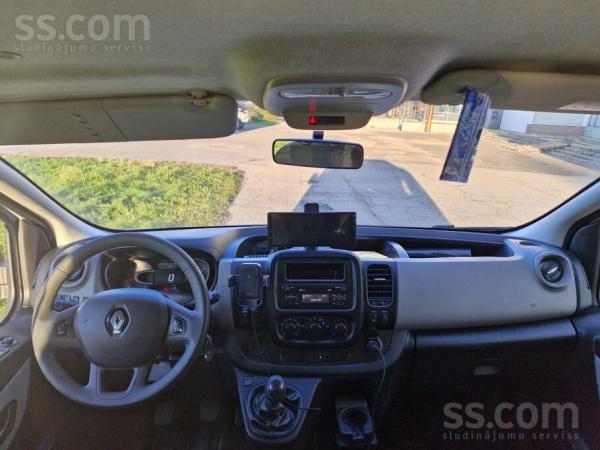 Renault Trafic 2019 in Riga on AUTOMOTO.COM.LV White Renault Trafic 2019 in Riga, with an engine capacity of 1.60 L and mileage of 187 thousand km for 14200 €, photo 6 on AUTOMOTO.COM.LV