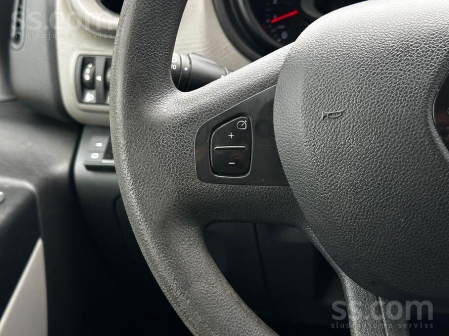 White Renault Trafic 2019 in Jelgava, with an engine capacity of 1.60 L and mileage of 0 thousand km for 15900 €, photo 30 on AUTOMOTO.COM.LV