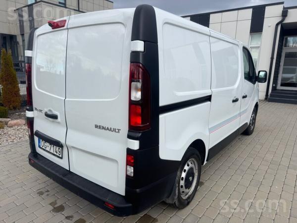 Balts Renault Trafic 2019 Rīga, ar dzinēja tilpumu 1.60 L un nobraukumu 207 tūkst. km par 8000 €, foto 5 vietnē AUTOMOTO.COM.LV