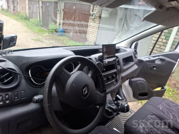 White Renault Trafic 2020 in Riga, with an engine capacity of 1.60 L and mileage of 85 thousand km for 14999 €, photo 7 on AUTOMOTO.COM.LV