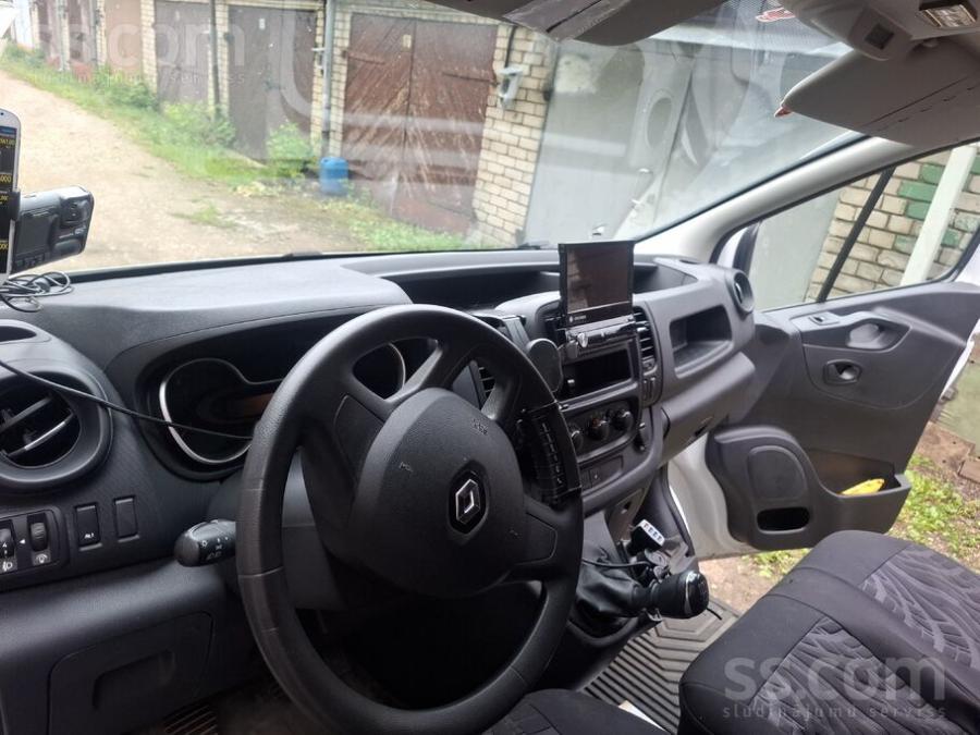 White Renault Trafic 2020 in Riga, with an engine capacity of 1.60 L and mileage of 85 thousand km for 14999 €, photo 8 on AUTOMOTO.COM.LV