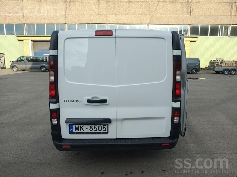 Balts Renault Trafic 2020 Rīga, ar dzinēja tilpumu 2.00 L un nobraukumu 225 tūkst. km par 10000 €, foto 8 vietnē AUTOMOTO.COM.LV
