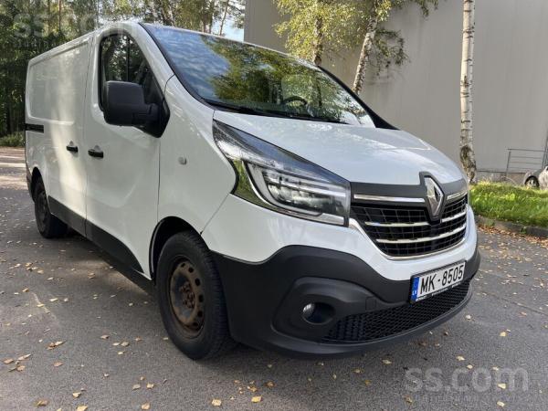 White Renault Trafic 2020 in Riga, with an engine capacity of 2.00 L and mileage of 233 thousand km for 10550 €, photo 1 on AUTOMOTO.COM.LV