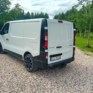 White Renault Trafic 2020 in Cesis, with an engine capacity of 2.00 L and mileage of 122 thousand km for 17000 €, photo 4 on AUTOMOTO.COM.LV