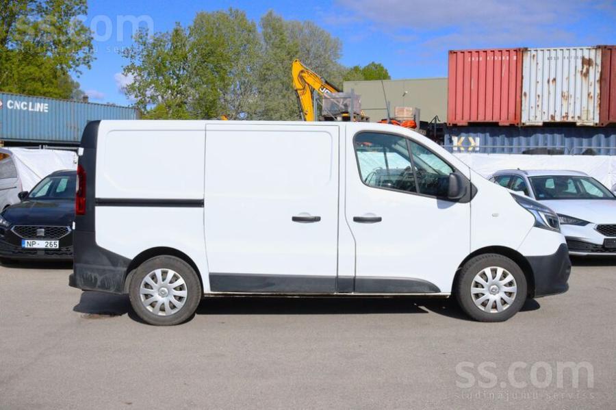 White Renault Trafic 2021 in Riga, with an engine capacity of 2.00 L and mileage of 108 thousand km for 14800 €, photo 4 on AUTOMOTO.COM.LV