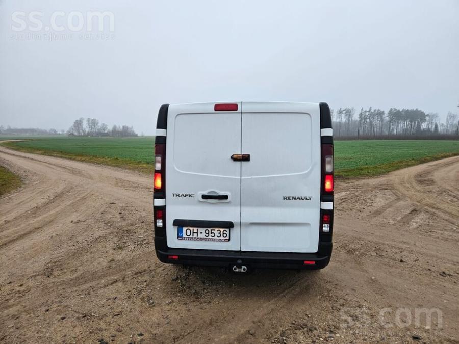 Balts Renault Trafic 2021 Dobele, ar dzinēja tilpumu 2.00 L un nobraukumu 177 tūkst. km par 19999 €, foto 6 vietnē AUTOMOTO.COM.LV