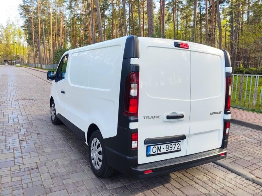 Белый Рено Трафик 2021 в Юрмала, объемом двигателя 2.00 л и пробегом 135 тыс. км за 11900 €, фото 5 на AUTOMOTO.COM.LV