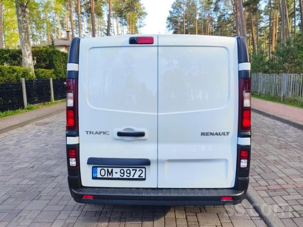 Белый Рено Трафик 2021 в Юрмала, объемом двигателя 2.00 л и пробегом 135 тыс. км за 11900 €, фото 5 на AUTOMOTO.COM.LV