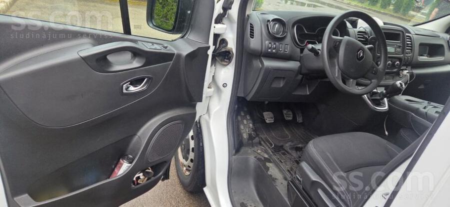 White Renault Trafic 2021 in Riga, with an engine capacity of 2.00 L and mileage of 106 thousand km for 18900 €, photo 6 on AUTOMOTO.COM.LV