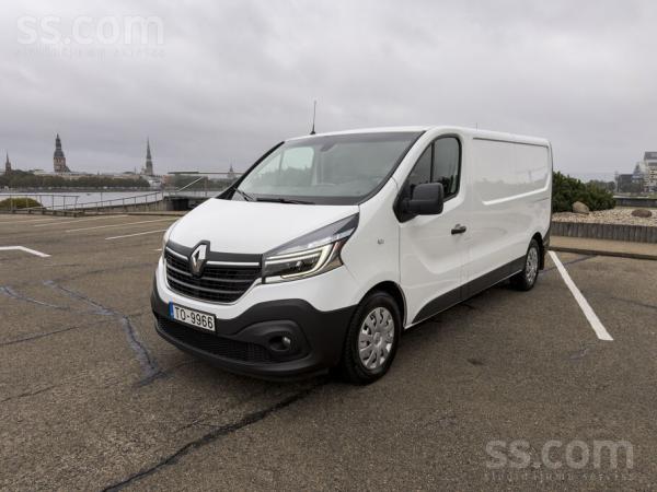 White Renault Trafic 2021 in Riga, with an engine capacity of 2.00 L and mileage of 192 thousand km for 16500 €, photo 4 on AUTOMOTO.COM.LV