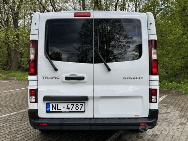 White Renault Trafic 2023 in Riga, with an engine capacity of 2.00 L and mileage of 49 thousand km for 2000 €, photo 5 on AUTOMOTO.COM.LV