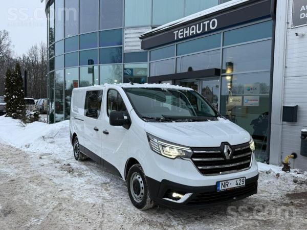 White Renault Trafic 2023 in Valmiera, with an engine capacity of 2.00 L and mileage of 58 thousand km for 26899 €, photo 1 on AUTOMOTO.COM.LV
