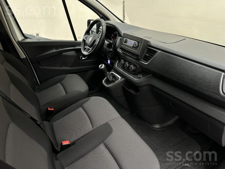 White Renault Trafic 2025 in Riga, with an engine capacity of 2.00 L and mileage of 28 thousand km for 32550 €, photo 15 on AUTOMOTO.COM.LV