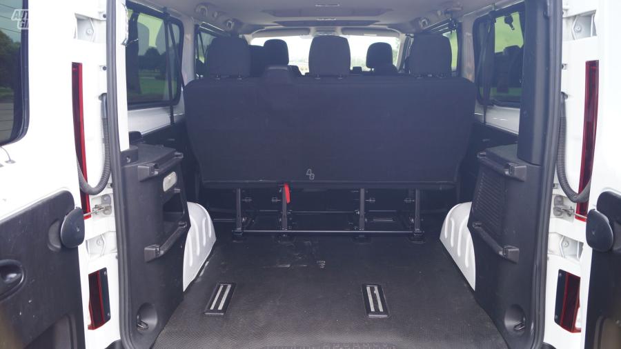 Balts Renault Trafic 2025 Kauņa, ar dzinēja tilpumu 2.00 L un nobraukumu 245 tūkst. km par 27990 €, foto 17 vietnē AUTOMOTO.COM.LV