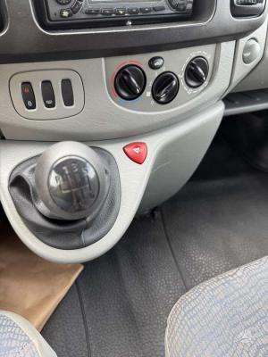 White Renault Trafic 2004 in Telschi, with an engine capacity of 1.90 L and mileage of 283 thousand km for 4300 €, photo 22 on AUTOMOTO.COM.LV