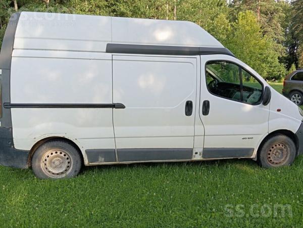 White Renault Trafic 2005 in Talsi, with an engine capacity of 1.90 L and mileage of 354 thousand km for 2200 €, photo 1 on AUTOMOTO.COM.LV