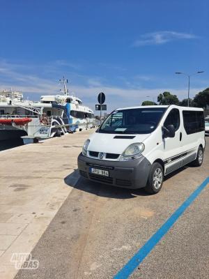 Balts Renault Trafic 2005 Kauņa, ar dzinēja tilpumu 1.90 L un nobraukumu 350 tūkst. km par 4450 €, foto  vietnē AUTOMOTO.COM.LV
