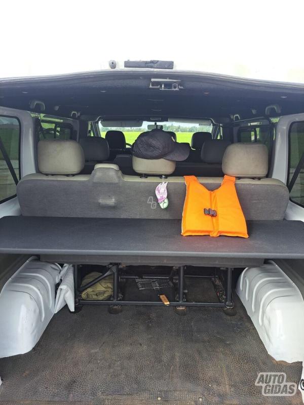 Renault Trafic 2005 Kauņa vietnē Balts Renault Trafic 2005 Kauņa, ar dzinēja tilpumu 1.90 L un nobraukumu 350 tūkst. km par 4450 €, foto 9 vietnē AUTOMOTO.COM.LV