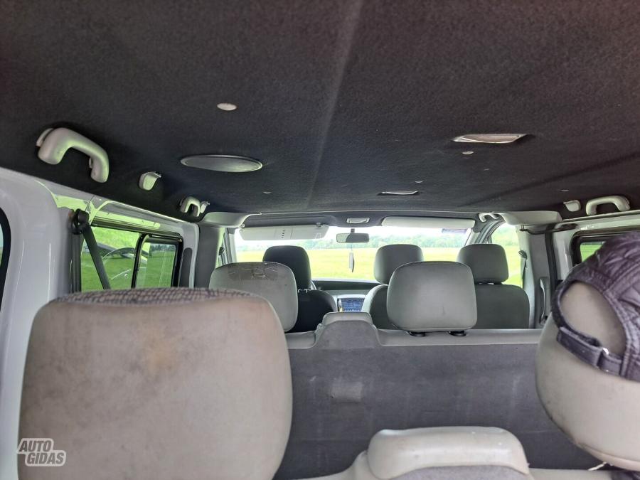 Balts Renault Trafic 2005 Kauņa, ar dzinēja tilpumu 1.90 L un nobraukumu 350 tūkst. km par 4450 €, foto 12 vietnē AUTOMOTO.COM.LV