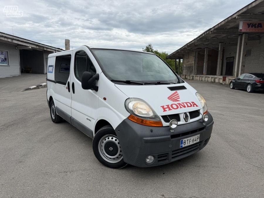 Balts Renault Trafic 2006 Kelmė, ar dzinēja tilpumu 2.50 L un nobraukumu 363 tūkst. km par 2950 €, foto 1 vietnē AUTOMOTO.COM.LV