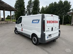 Balts Renault Trafic 2006 Kelmė, ar dzinēja tilpumu 2.50 L un nobraukumu 363 tūkst. km par 2950 €, foto 4 vietnē AUTOMOTO.COM.LV