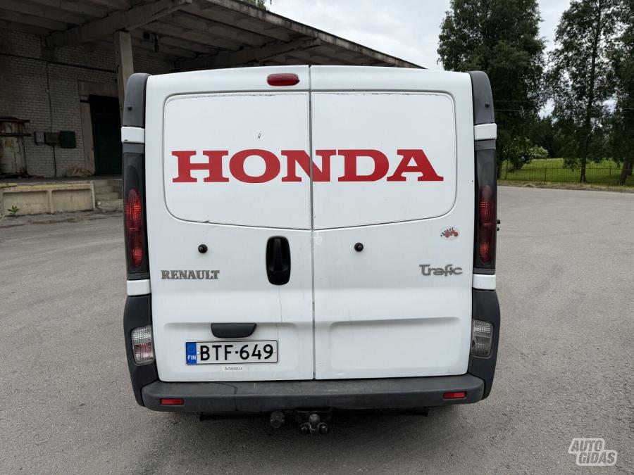 Balts Renault Trafic 2006 Kelmė, ar dzinēja tilpumu 2.50 L un nobraukumu 363 tūkst. km par 2950 €, foto 9 vietnē AUTOMOTO.COM.LV