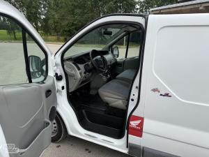 Balts Renault Trafic 2006 Kelmė, ar dzinēja tilpumu 2.50 L un nobraukumu 363 tūkst. km par 2950 €, foto 10 vietnē AUTOMOTO.COM.LV