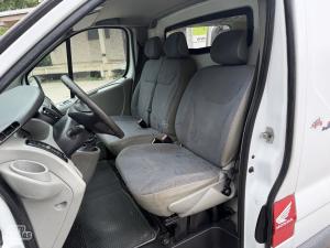 Balts Renault Trafic 2006 Kelmė, ar dzinēja tilpumu 2.50 L un nobraukumu 363 tūkst. km par 2950 €, foto 13 vietnē AUTOMOTO.COM.LV