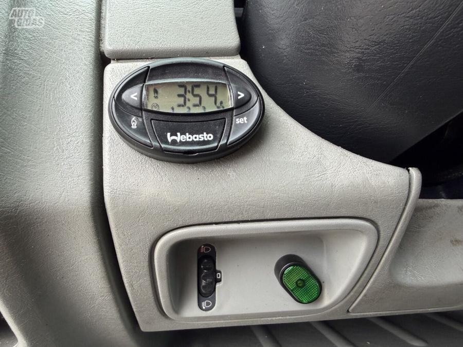 Balts Renault Trafic 2006 Kelmė, ar dzinēja tilpumu 2.50 L un nobraukumu 363 tūkst. km par 2950 €, foto 15 vietnē AUTOMOTO.COM.LV