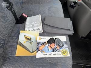 Balts Renault Trafic 2006 Kelmė, ar dzinēja tilpumu 2.50 L un nobraukumu 363 tūkst. km par 2950 €, foto 22 vietnē AUTOMOTO.COM.LV