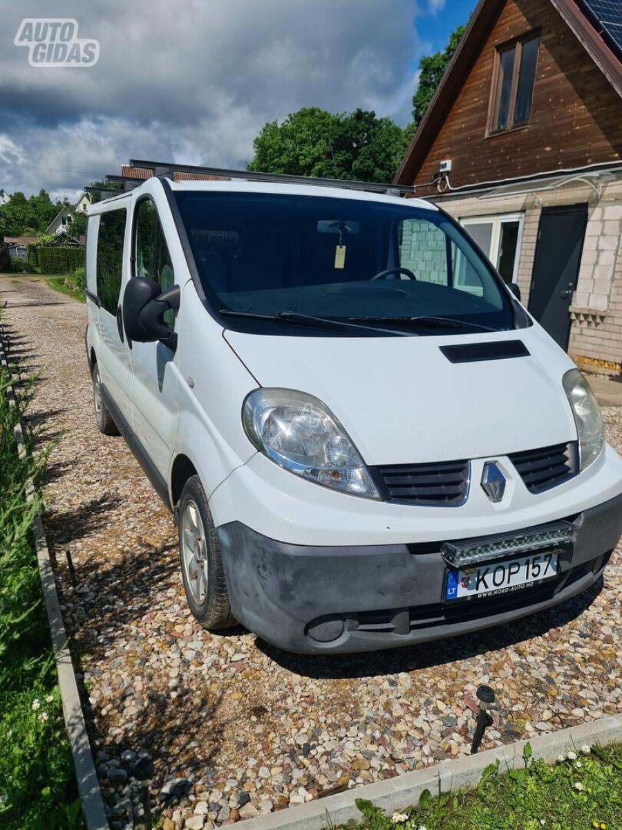 White Renault Trafic 2007 in Utena, with an engine capacity of 2.00 L and mileage of 278 thousand km for 4200 €, photo 3 on AUTOMOTO.COM.LV