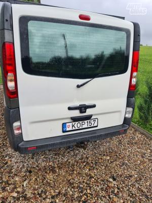 White Renault Trafic 2007 in Utena, with an engine capacity of 2.00 L and mileage of 278 thousand km for 4200 €, photo 9 on AUTOMOTO.COM.LV